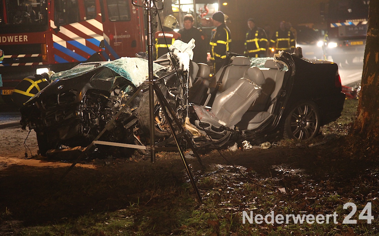 Zwaar ongeval op Ringbaan Oost in Weert (foto's) - Nederweert24