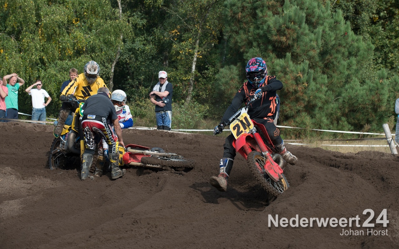 Vastelaovundjsprinssen in zijspan tijdens motorcross - Nederweert24