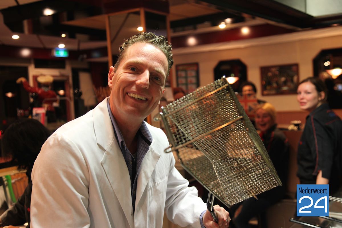 Rob Geus deelt dikke duim uit in Nederweert - Nederweert24