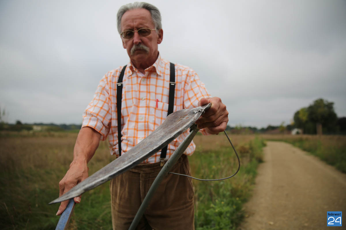 Werken met de zeis... - Nederweert24
