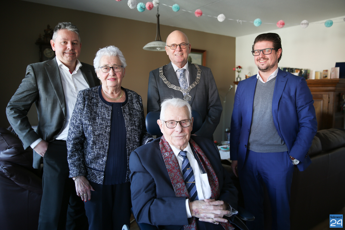 Jan en Leen Scheepers 'nu officieel' 60 jaar getrouwd - Nederweert24