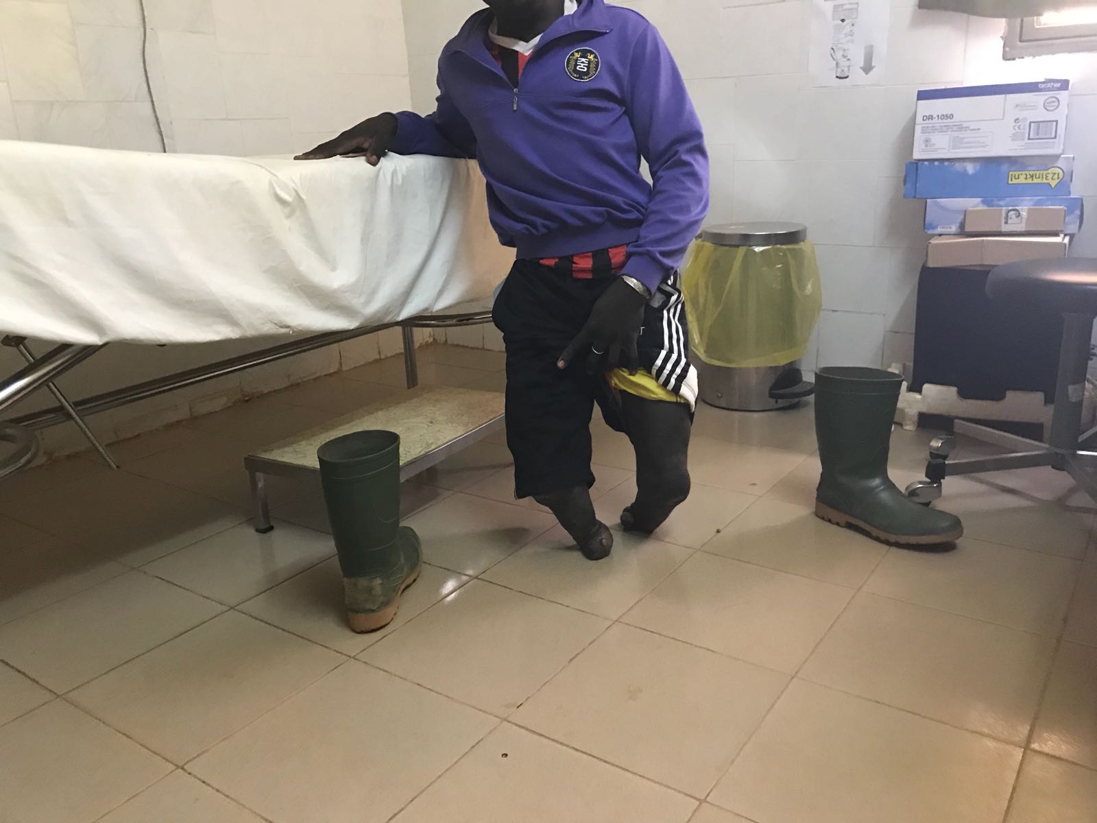 Eerste operatiedag van orthopeed Frank en zijn team - Nederweert24