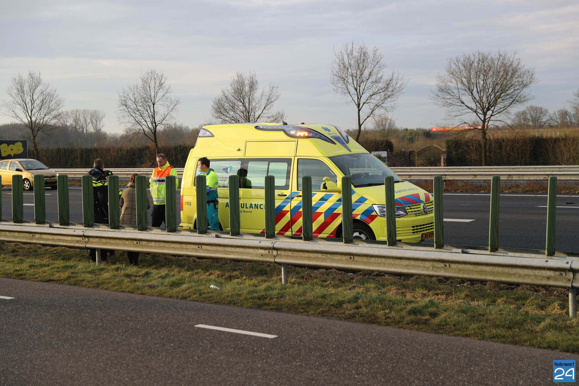 Kop-staart botsing A2 bij Weert - Nederweert24