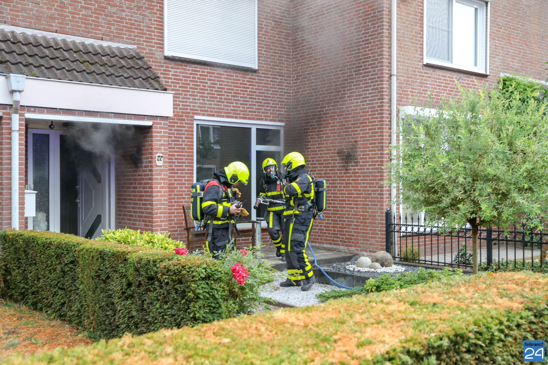 Woningbrand Weert | bewoonster krijgt veel rook binnen - Nederweert24