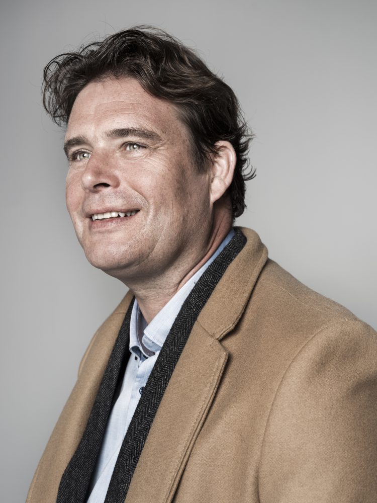 Lezing Frans Weekers over ‘een leven ín- en ná de politiek’ - Nederweert24