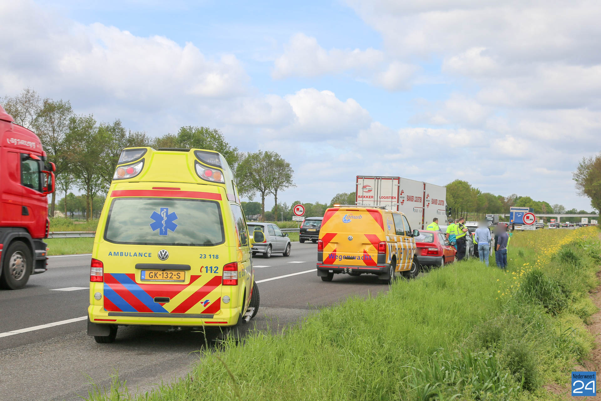 Kop-staart aanrijding op de snelweg A2 - Nederweert24