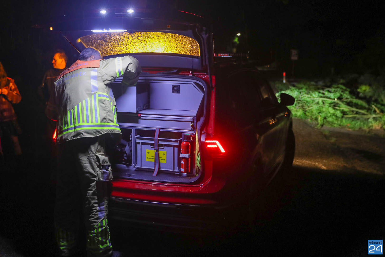 Storm heeft flink huisgehouden op De Riet in Nederweert-Eind - Nederweert24 Storm heeft flink huisgehouden op De Riet in Nederweert-Eind - Nederweert24