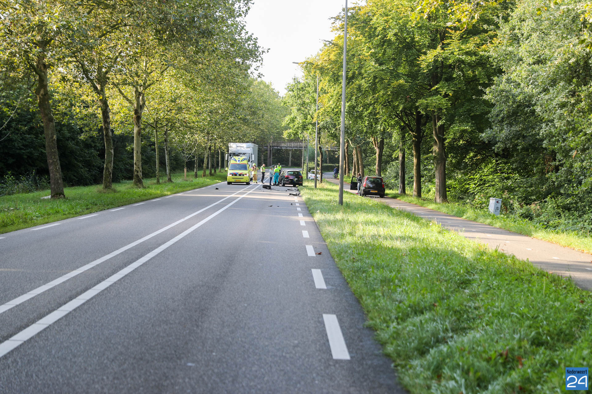 Tegenliggers botsen hard op Ringbaan Oost Weert - Nederweert24
