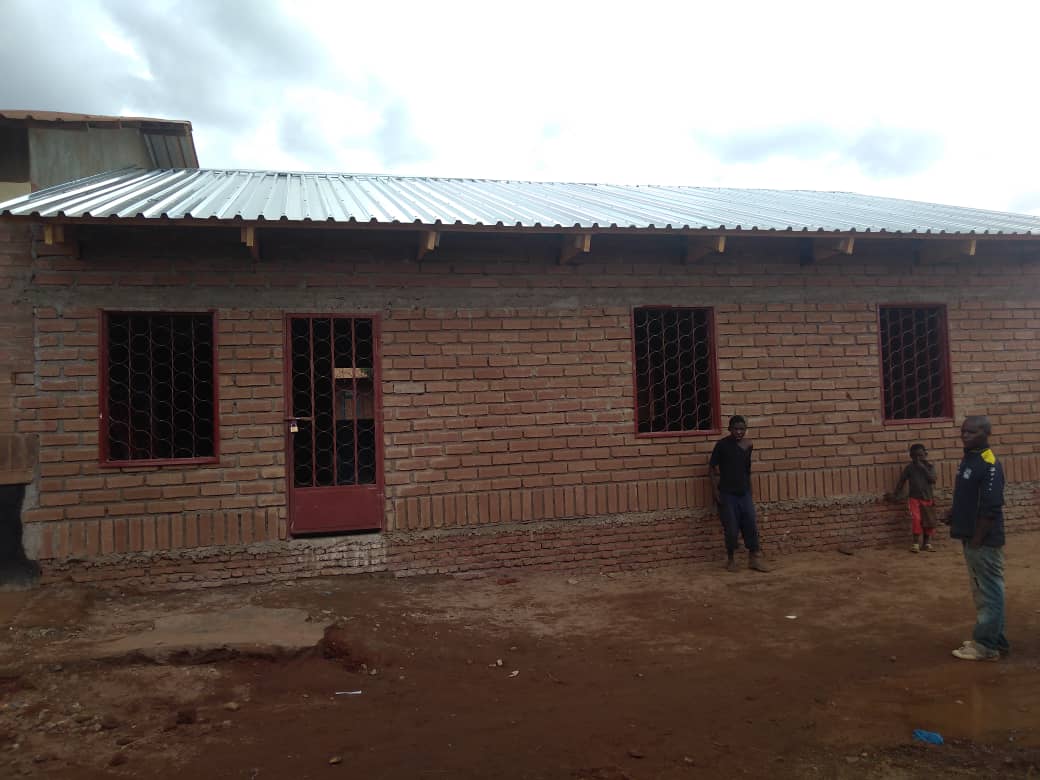 Bouw zes lokalen Chipala school bijna klaar - Nederweert24