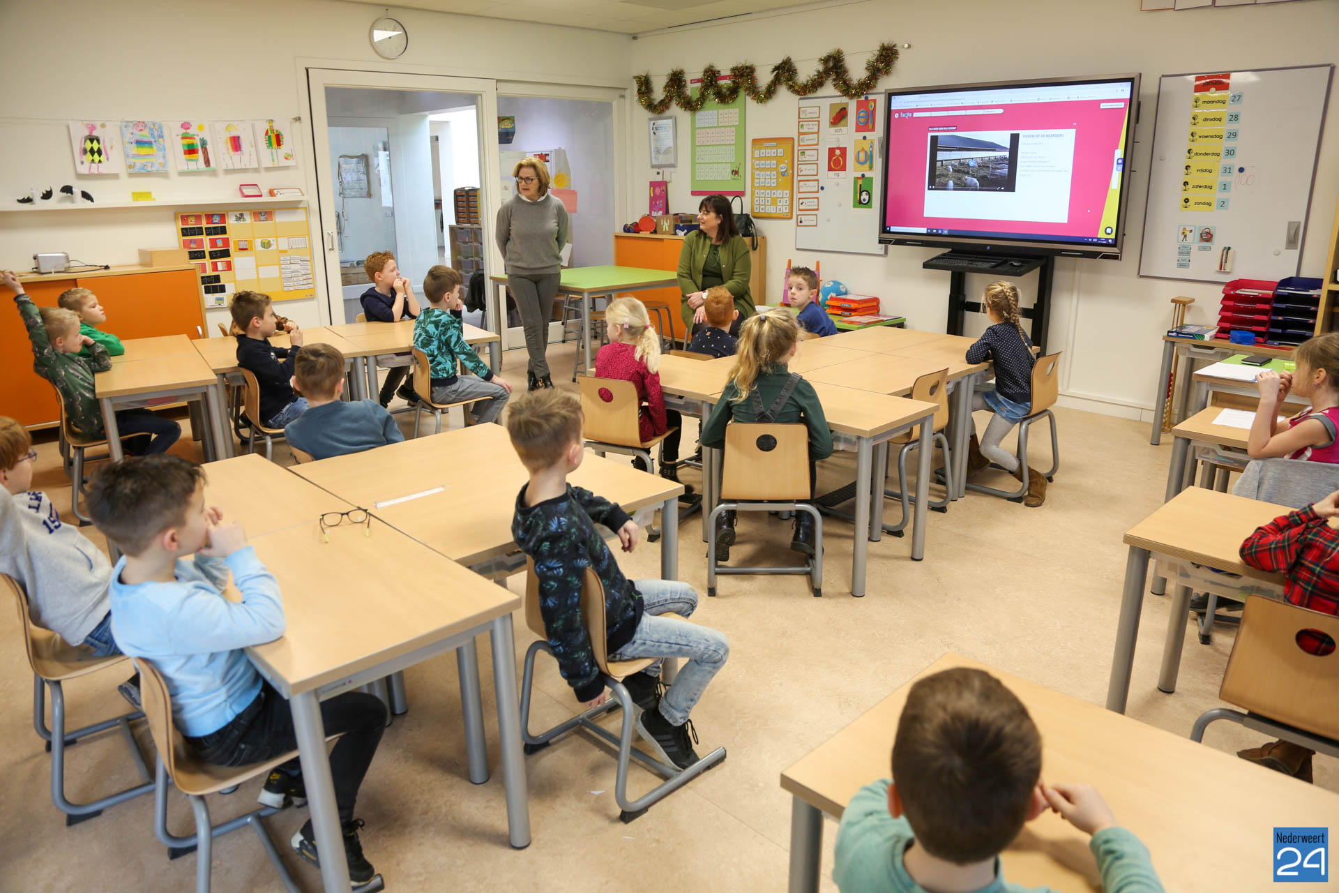 Basisschool De Schrank vond nieuwe leraren!! (Foto's) - Nederweert24