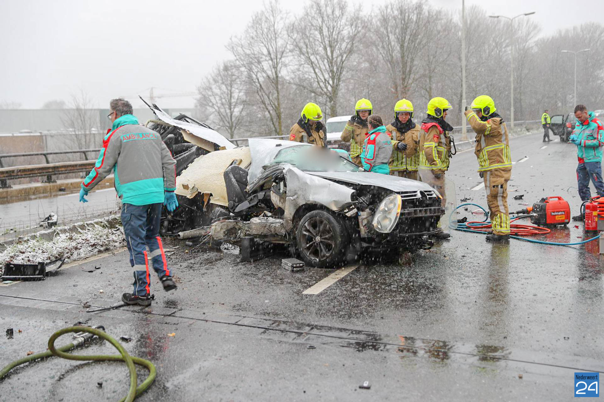 Enorme ravage bij ongeval Ringbaan Oost Weert - Nederweert24
