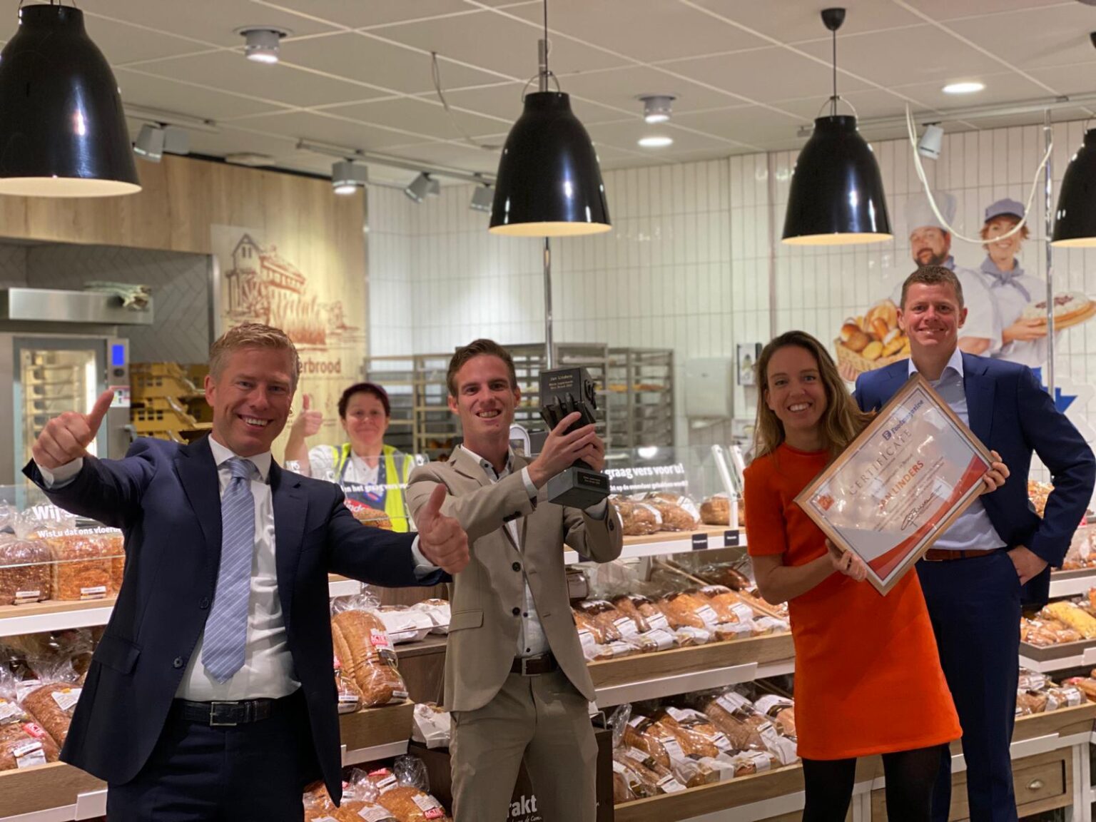 Jan Linders voor de 15e keer de Beste supermarkt in Brood van heel ...