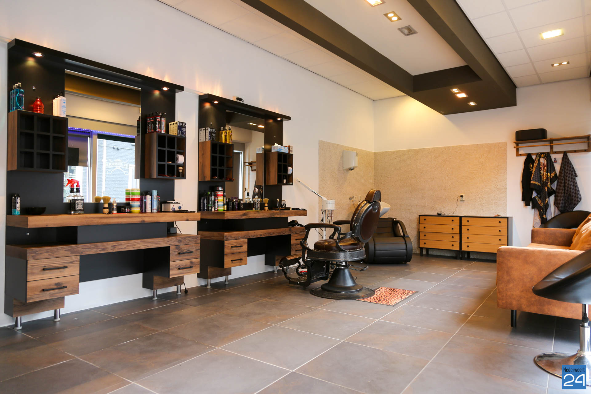 Mohamad (19) opent 'Barber Mo' in de Brugstraat van Nederweert ...