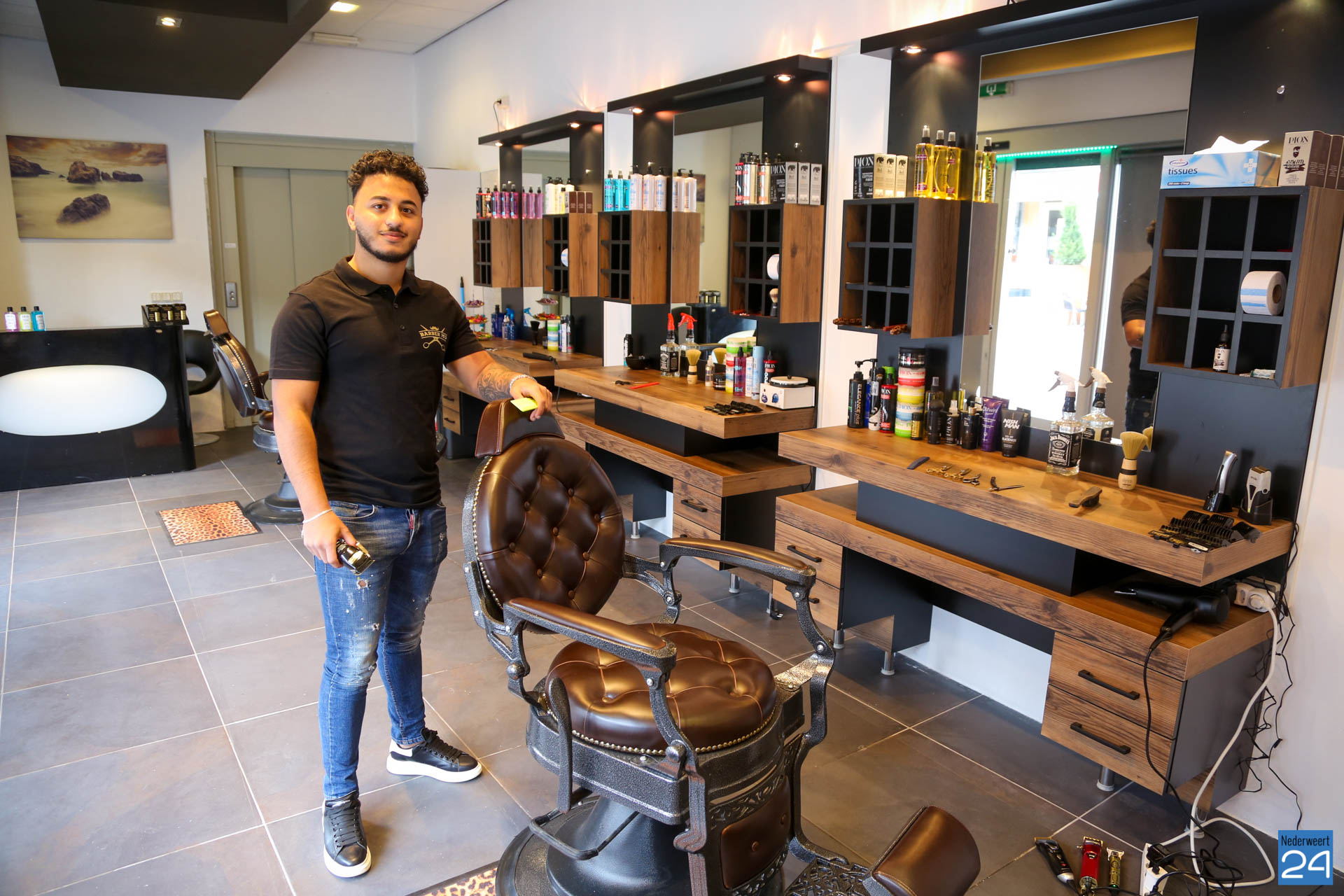 Mohamad (19) opent 'Barber Mo' in de Brugstraat van Nederweert ...