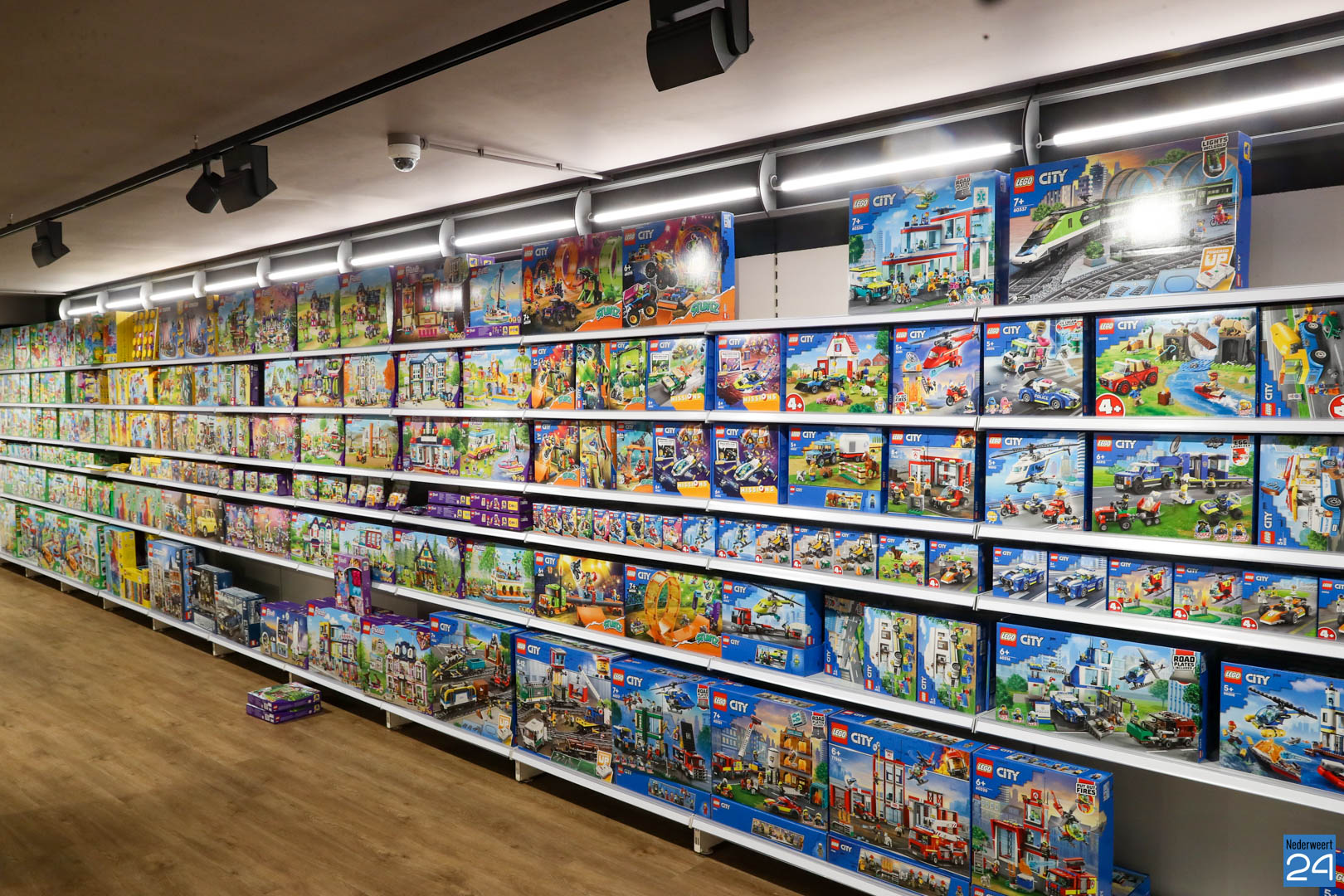 Halve Nederweertenaar Jan Poell opent de op 2 na (!!) grootste ...