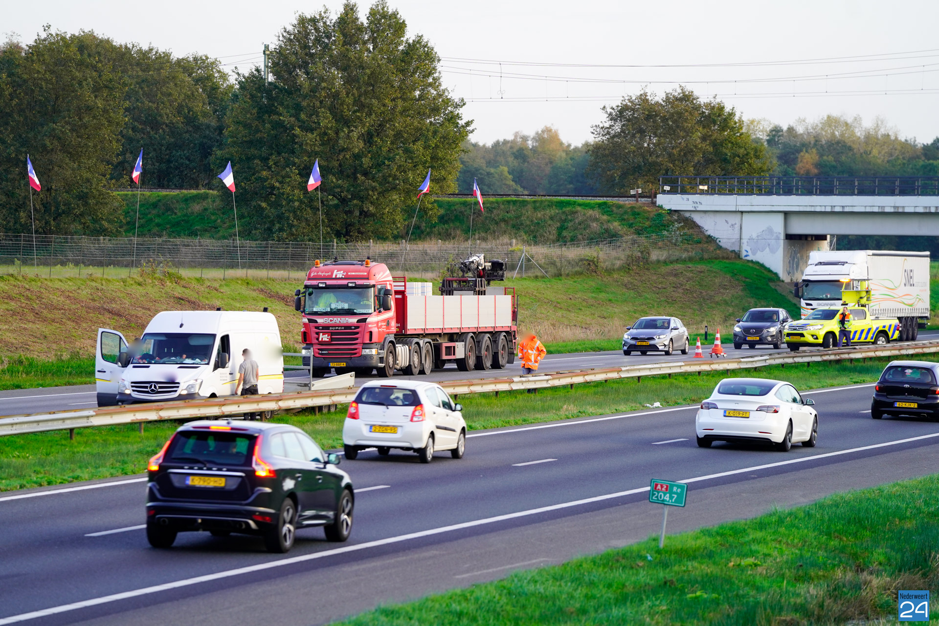 Ongeval met meerdere voertuigen op snelweg A2 bij Weert - Nederweert24