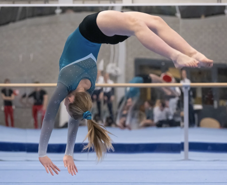 Landelijke plaatsingswedstrijd turnen voor dames op hoogste niveaus ...