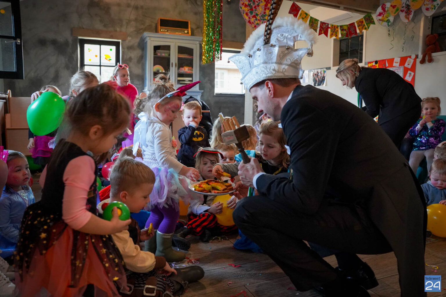 Prins Frank I en Prinses Loes op bezoek bij de Hummelhoeve - Nederweert24
