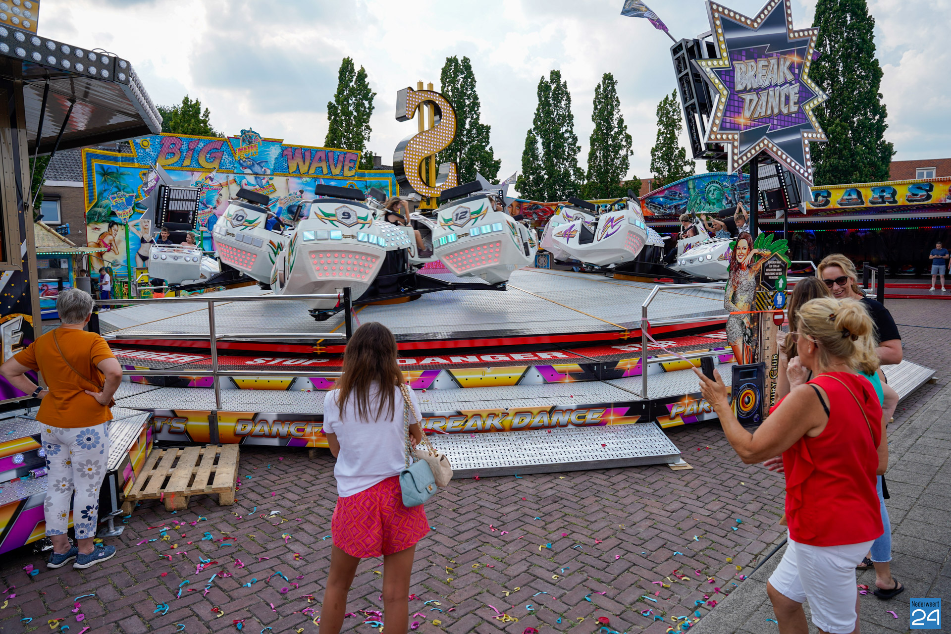 Officiële opening Break-Dance ‘Luxury Club’ op Ospelse kermis - Nederweert24
