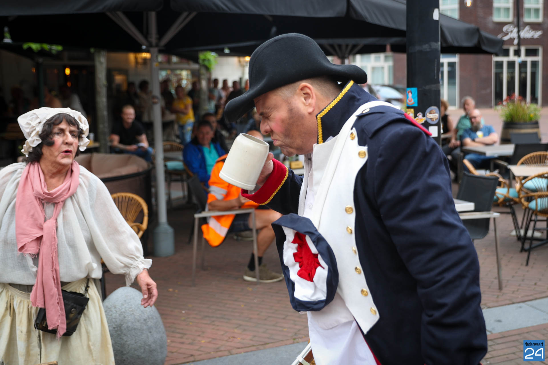 Keizerlijk, stoer en heldhaftig | Houts Hendrik..... een heerlijk ...