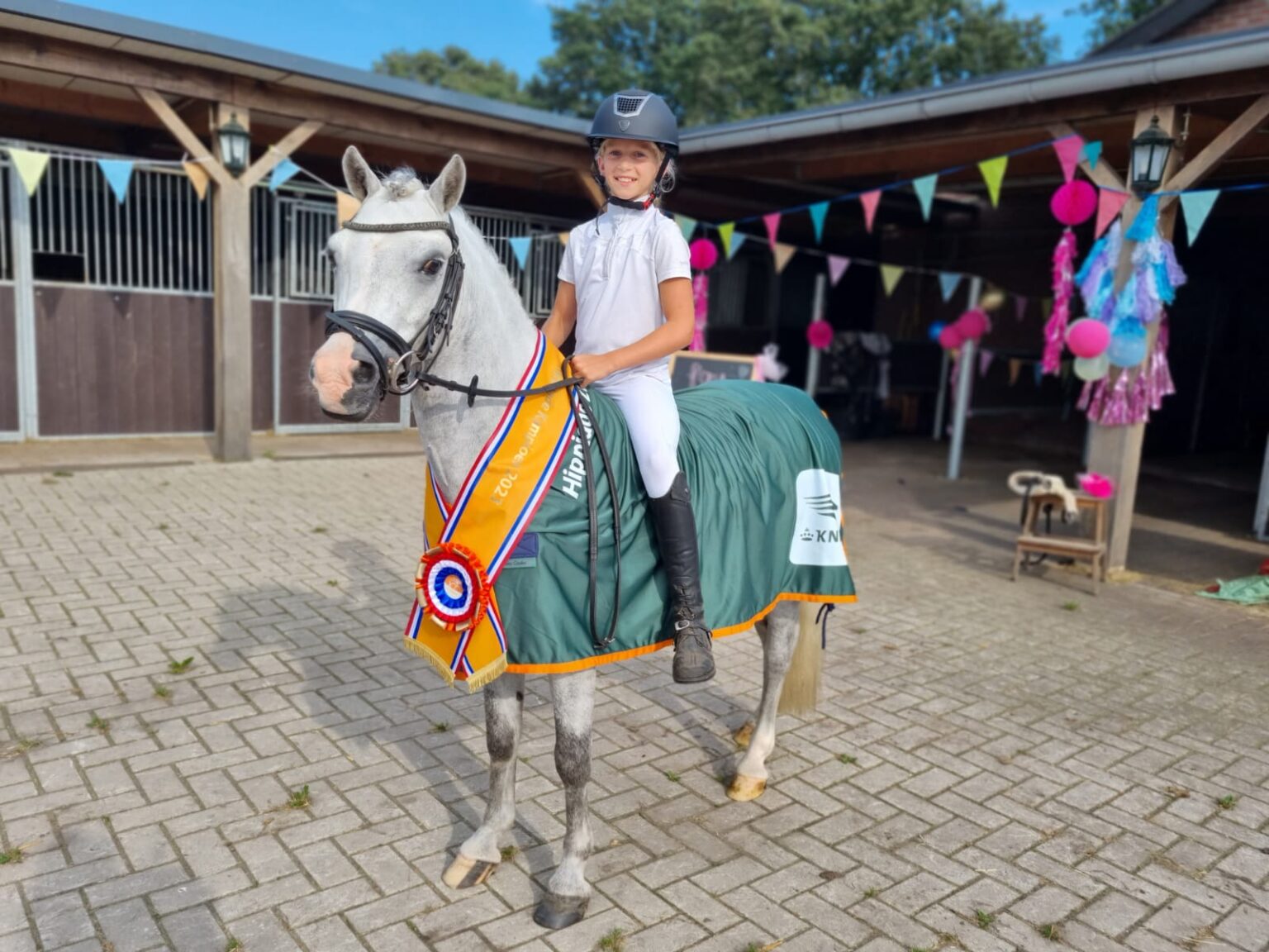 Fay van den Broek uit Ospel wederom kampioen! - Nederweert24