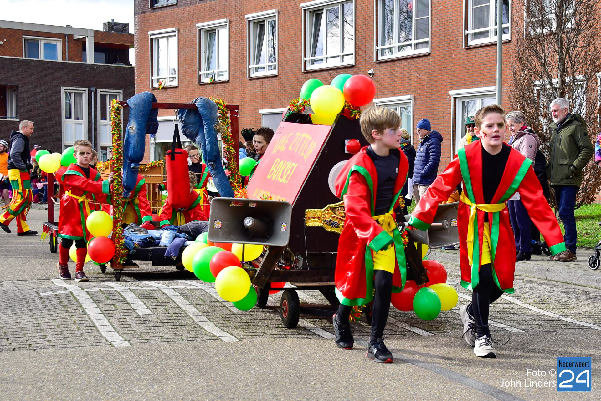 Foto's Grote optocht in Ospel (Deel I) - Nederweert24