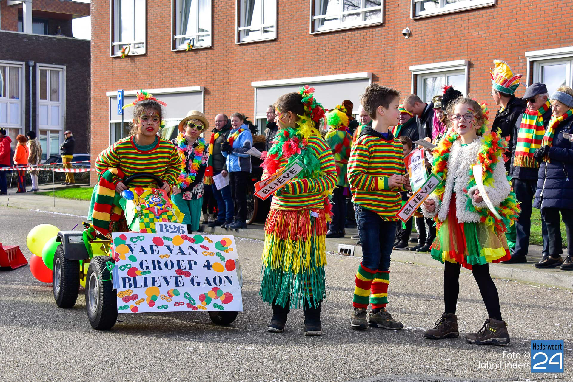 Foto's Grote optocht in Ospel (Deel I) - Nederweert24