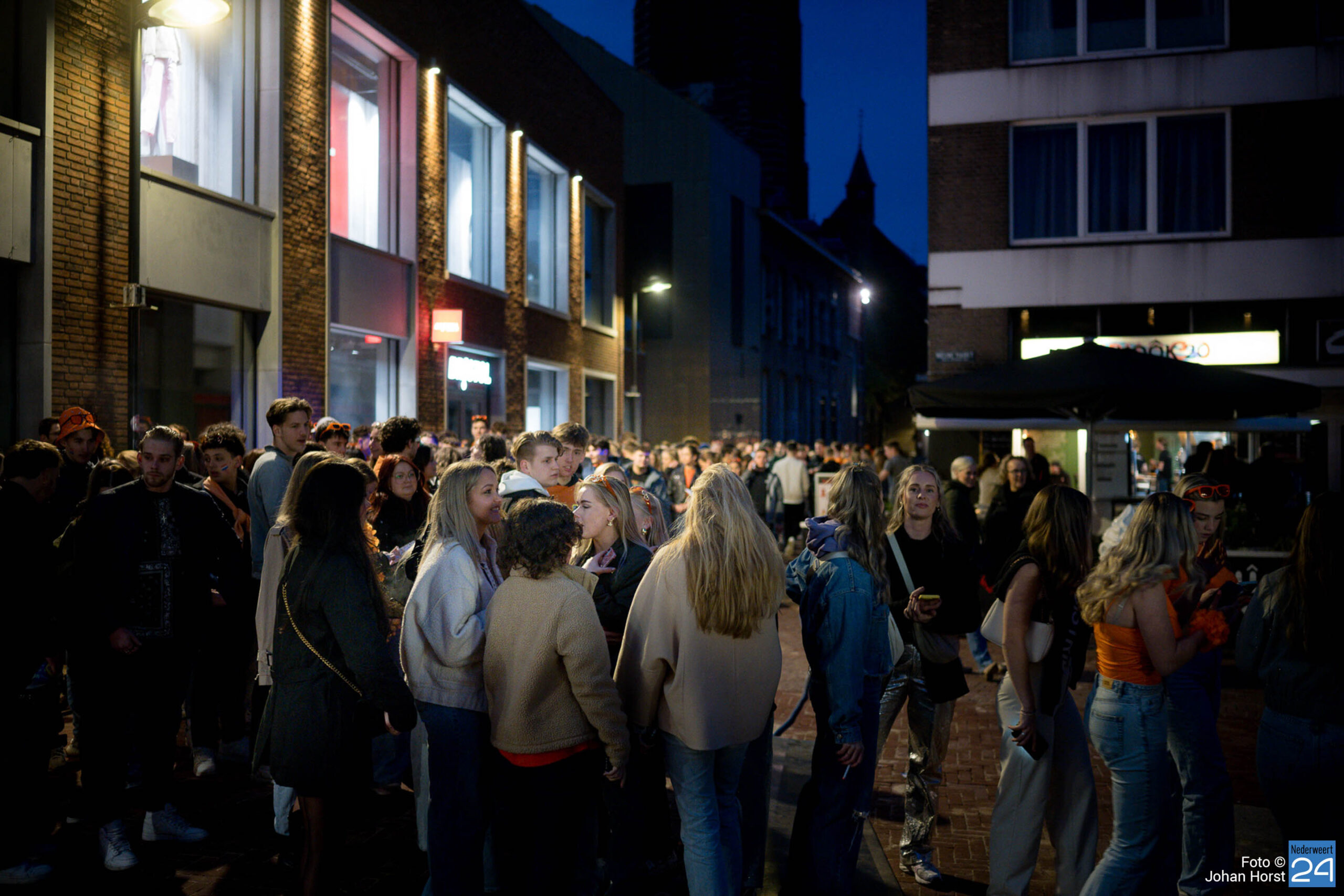 Broederliefde op de Nieuwe Markt in Weert - Nederweert24