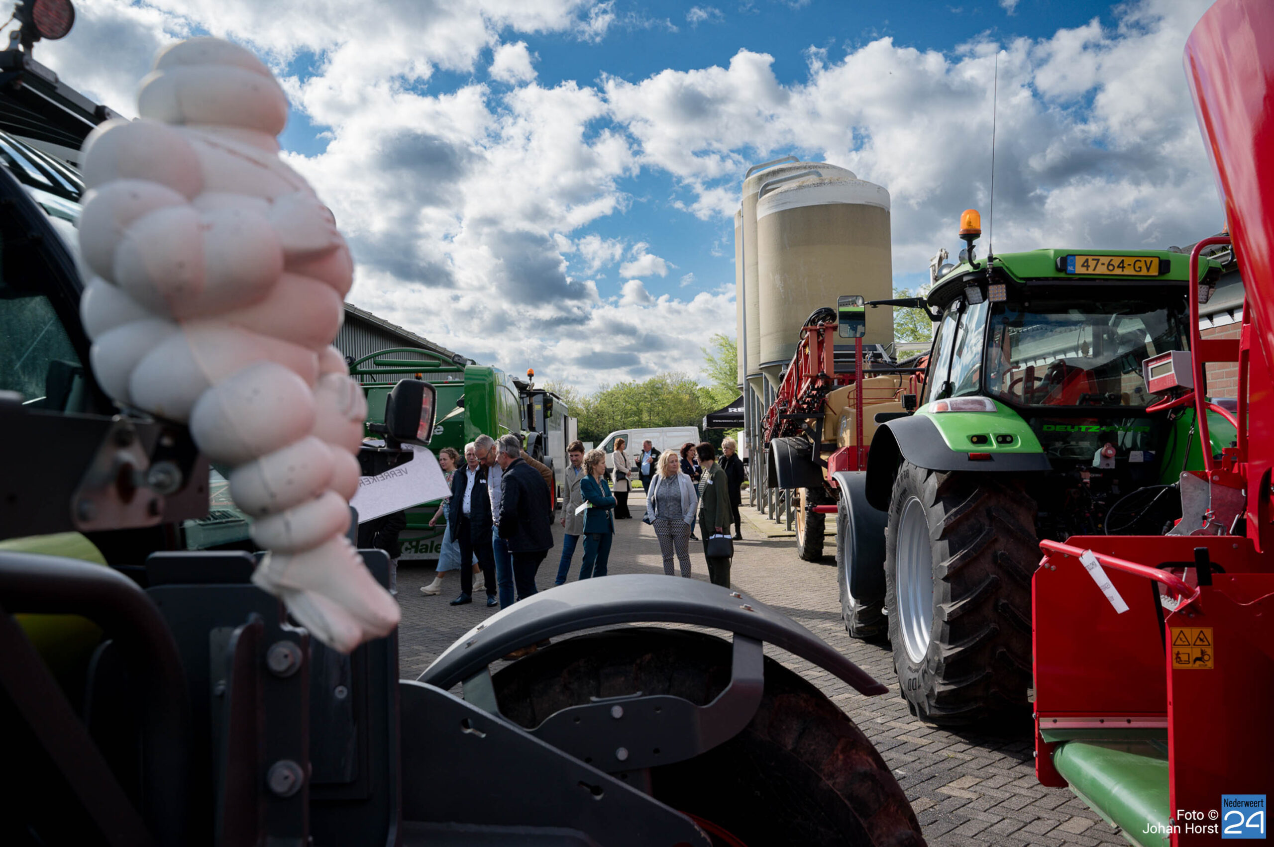 Foto's van druk bezochte dag 'Loeren bij de Boeren' - Nederweert24