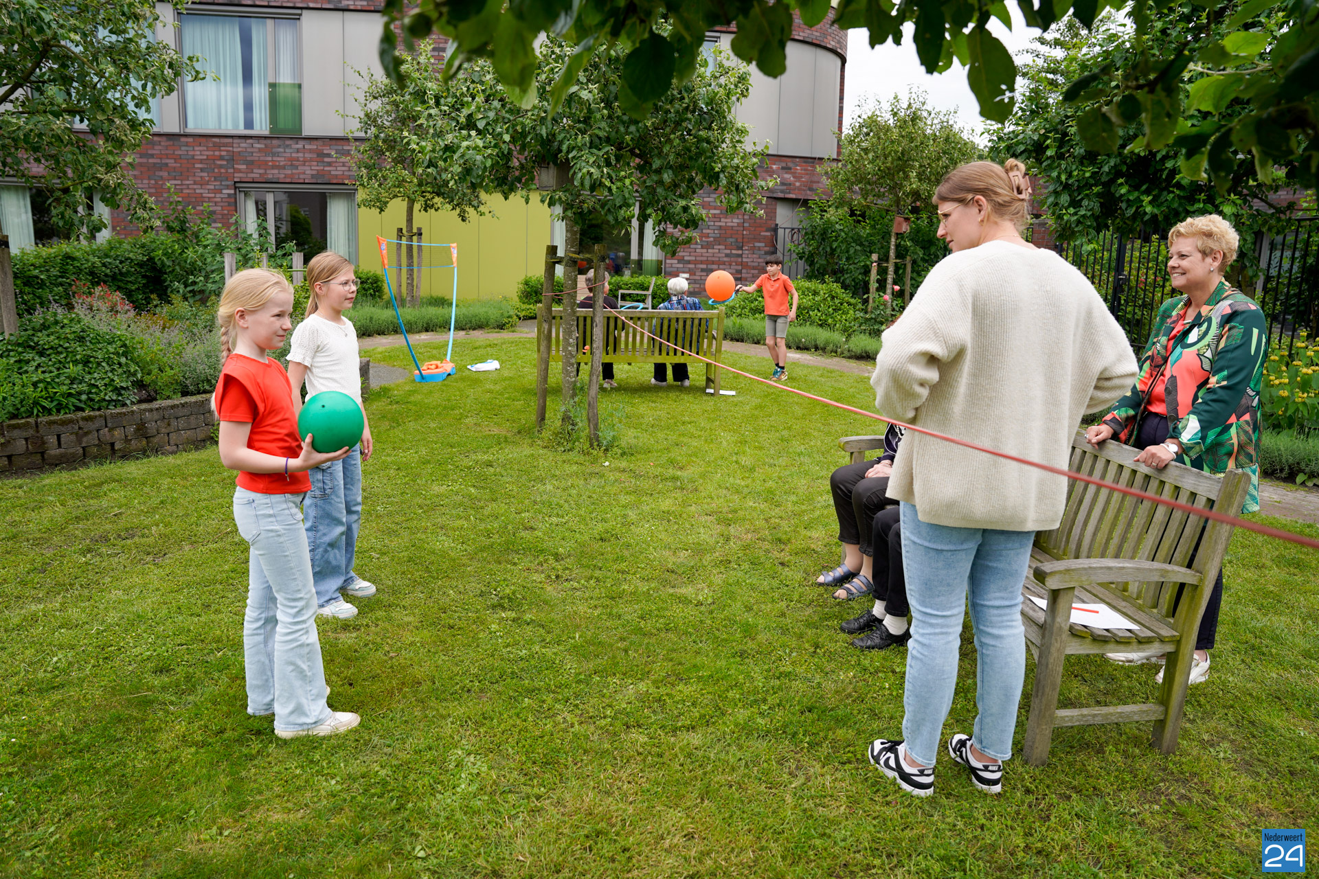 Geslaagde activiteit Junior Sportraad met senioren van St. Joseph ...