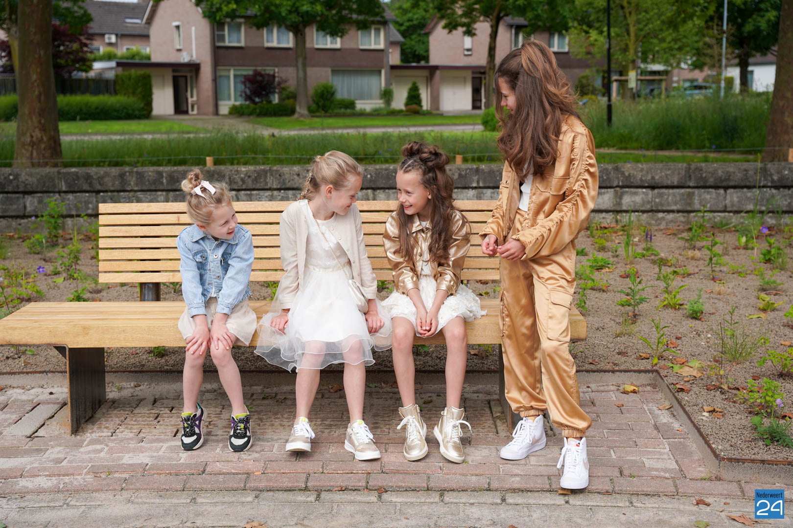 Eerste heilige communie in Nederweert in beeld - Nederweert24