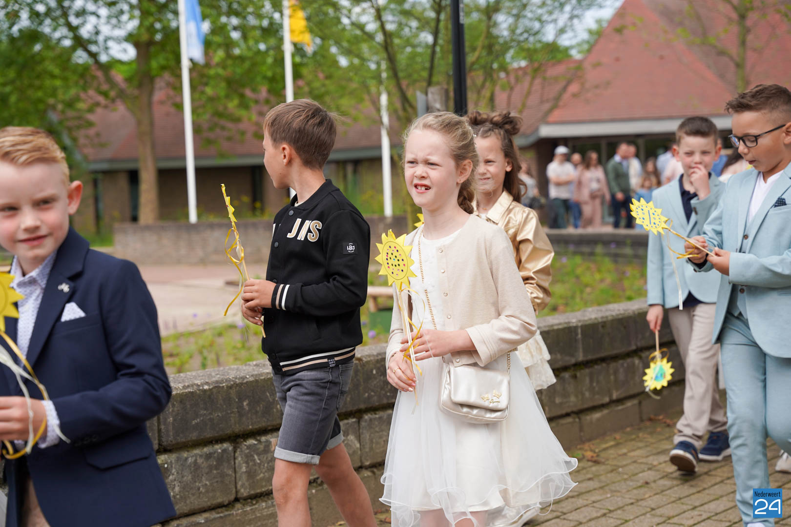 Eerste heilige communie in Nederweert in beeld - Nederweert24