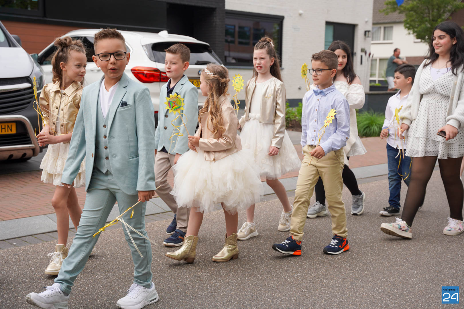 Eerste heilige communie in Nederweert in beeld - Nederweert24