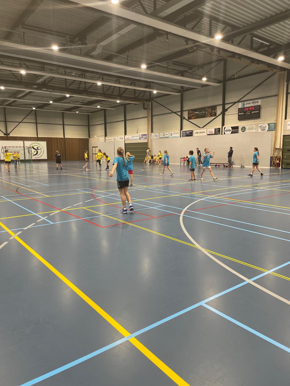 Regiofinale schoolhandbal in De Bengele - Nederweert24