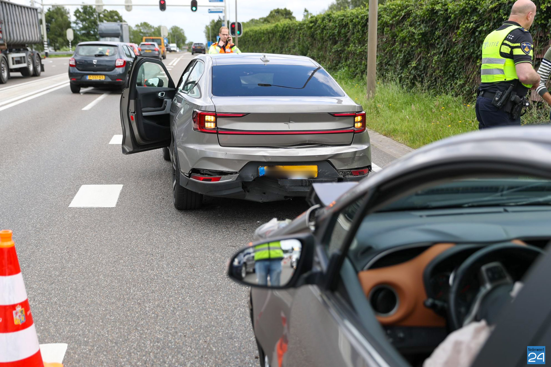 Kop-staart aanrijding Randweg Zuid N275 Nederweert - Nederweert24