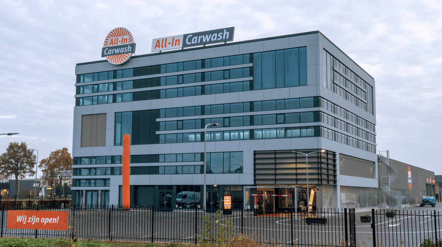 McDonald’s Nederweert en All-in Carwash bundelen krachten - Nederweert24