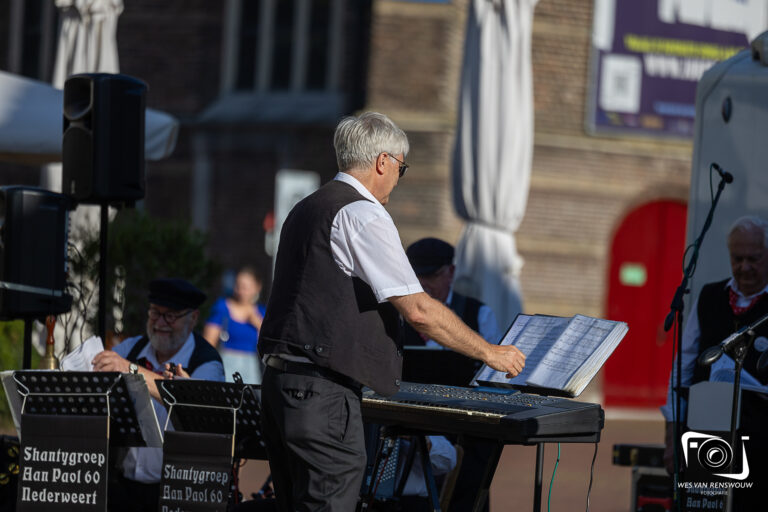 Foto's optreden Aan Paol 60 in Weert - Nederweert24