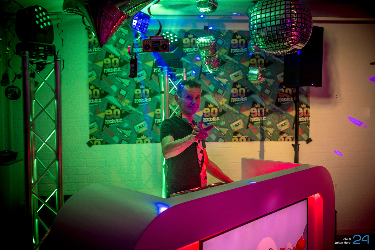 Vrolijke sfeer bij 90's party Dansrijck - Nederweert24