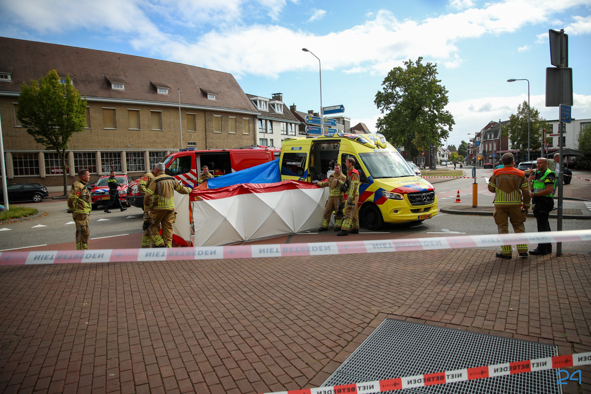 Dodelijk ongeval tussen vrachtwagen en scooter op Wilhelminasingel in Weert - Nederweert24