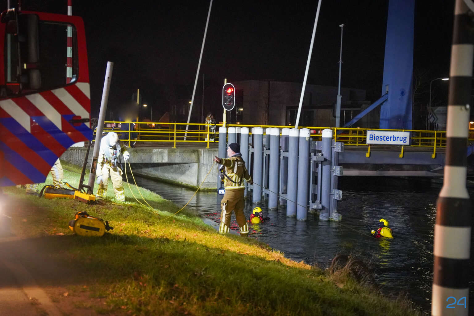Persoon te water bij Biesterbrug in Weert - Nederweert24