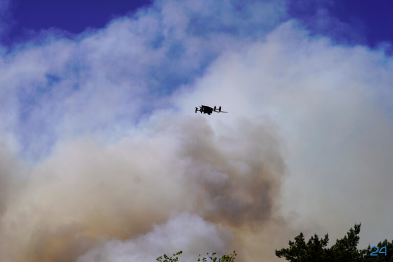Grote natuurbrand op militair oefenterrein tussen Weert en Budel ...